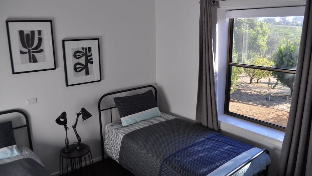 Loxton River Escape - Holiday home on the river - Loxton | Stayz