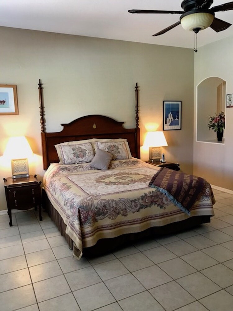 Large Upscale Vacation Home in Coyote Ranch with Private Pool and RV ...