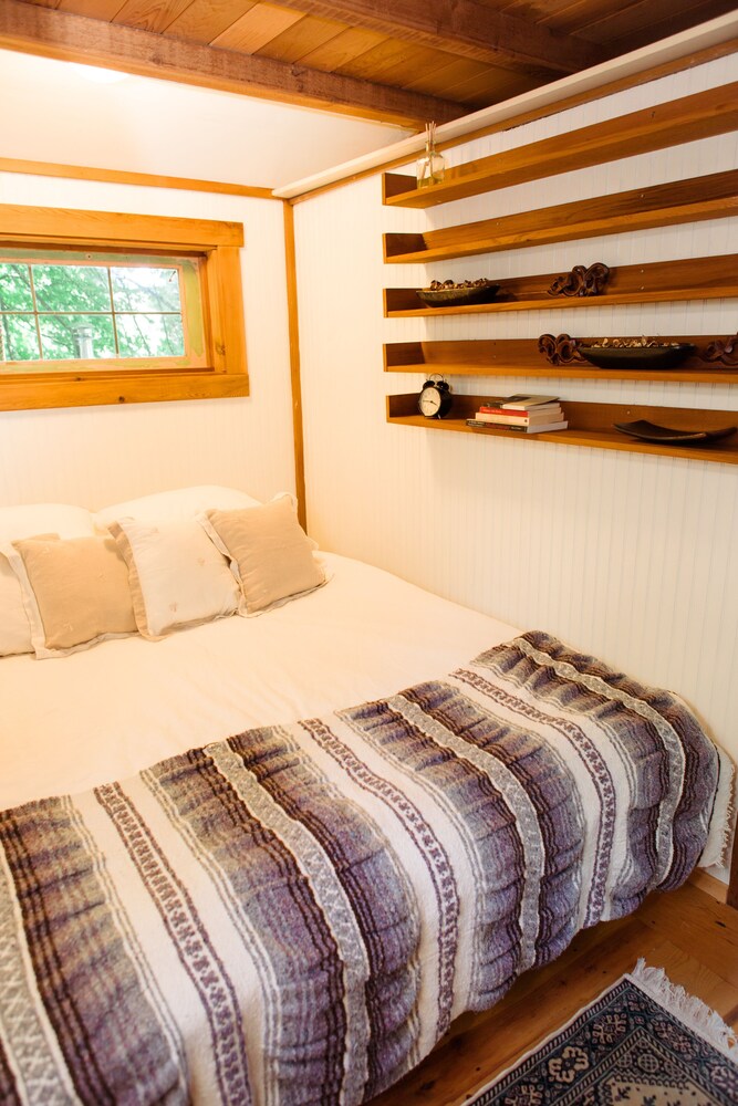 Beachfront Treehouse in the Heart of Puget Sound - Vashon Island | Vrbo
