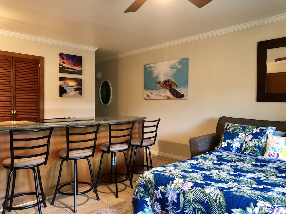 Winter Avail! Partial Ocean View Condo with pool - just steps from the ...
