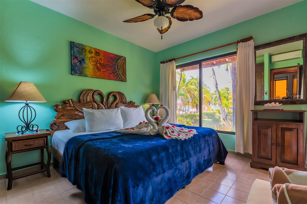 Nautibeach ground floor apartment in Playa Norte - Isla Mujeres | Vrbo