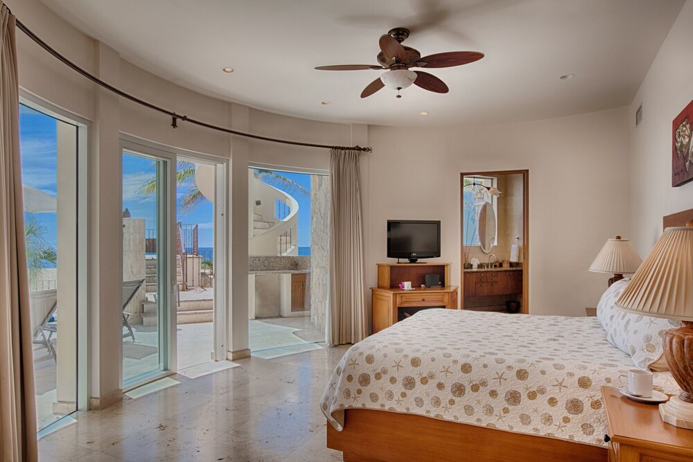 Villa Marcella - Beautiful Beachfront Villa - Cabo San Lucas | Vrbo