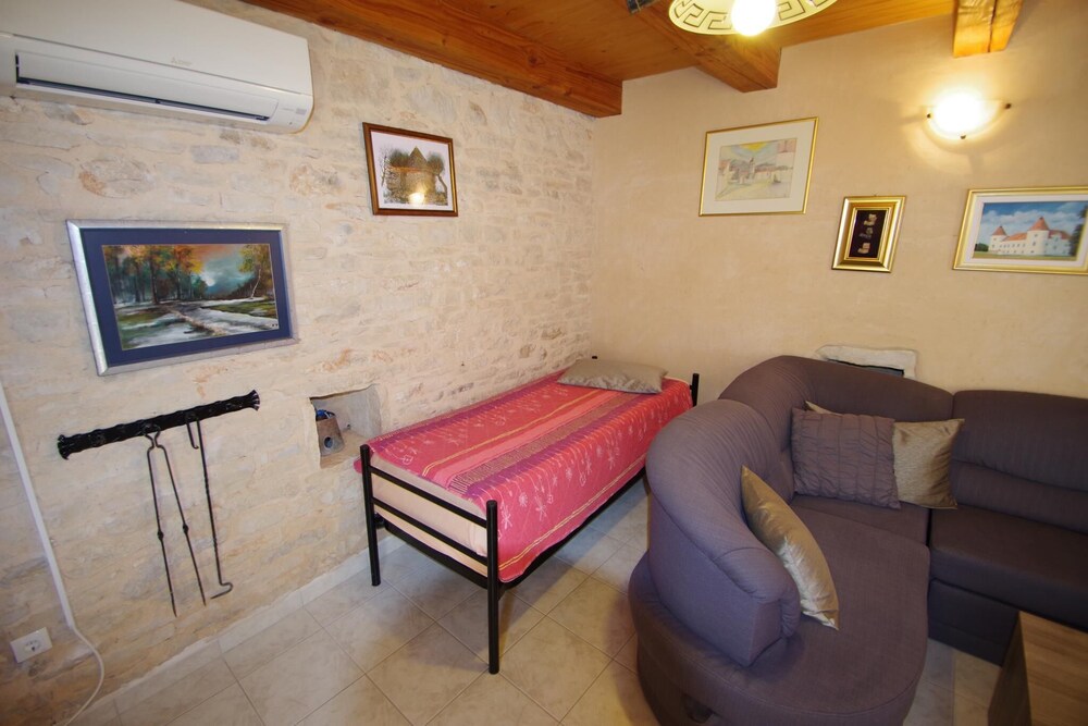 Elegant Holiday House in Village Kavran - Kavran | Vrbo