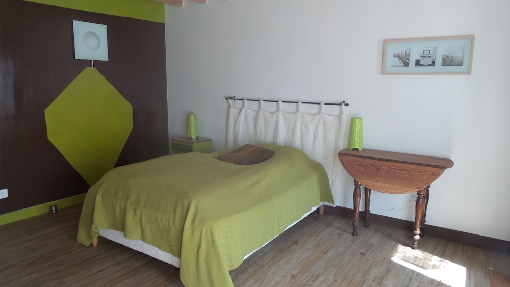 Country Cottage / Gite - LONGUES SUR MER - Le Planet | Vrbo