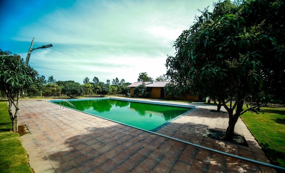 Suggee Resort Deals & Reviews (Bengaluru, IND) | Wotif