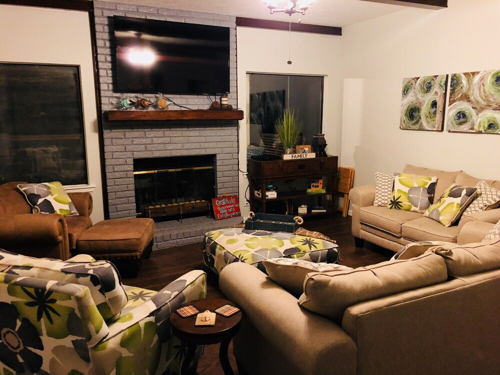 Cozy Home on Lake Sam Rayburn! Top Rated in the area!, Brookeland: Room ...
