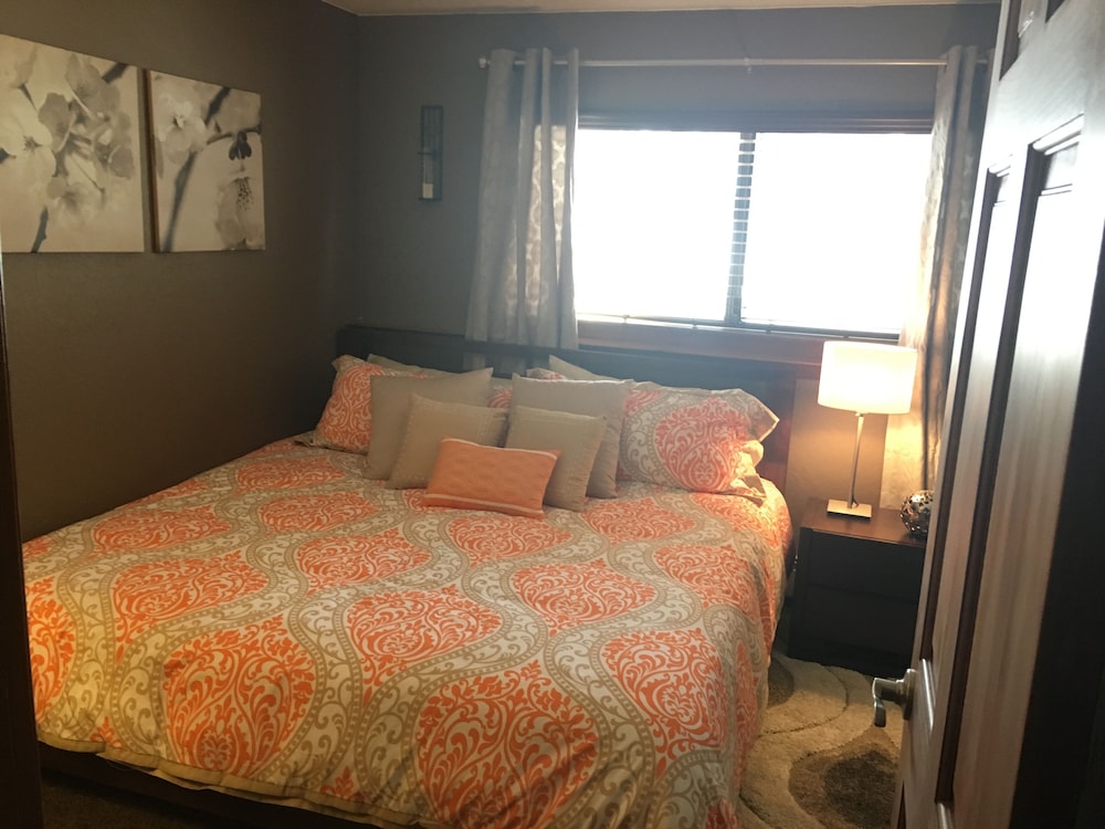 Beautifully Renovated South Lake Tahoe Condo Minutes To Casinos, Ski ...