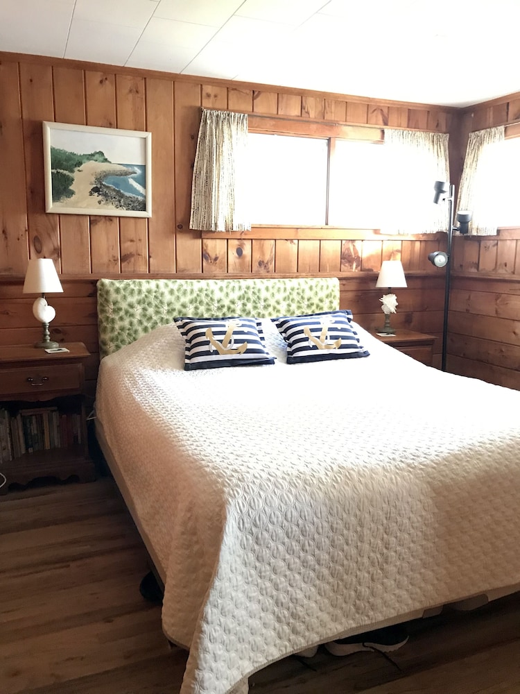 Spindle Point - Charming Winnipesaukee Lakeside Home (Nh) - Meredith | Vrbo