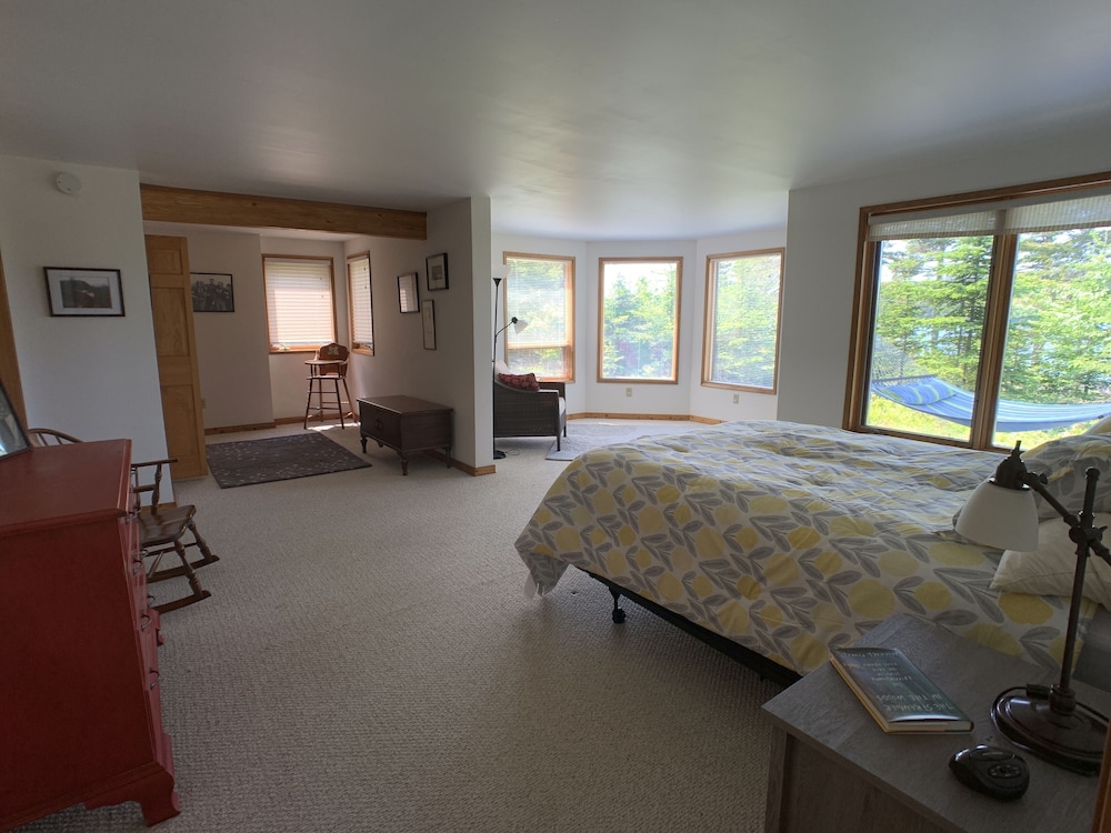 Summer Harbor waterfront home with 580 feet of shoreline - South ...