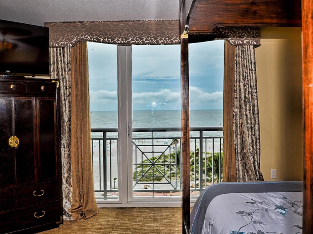 Hyatt Residence - Aqualea 504 Luxury Condo at Hyatt - Clearwater Beach ...