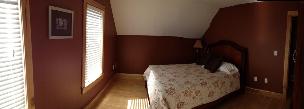 Minnesota Point Beach House 1-Spectacular Lake Superior View - Duluth ...