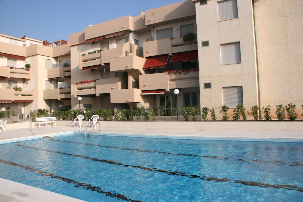 Apt. with Pool,100 mt from the seaside! perfect for families and ...