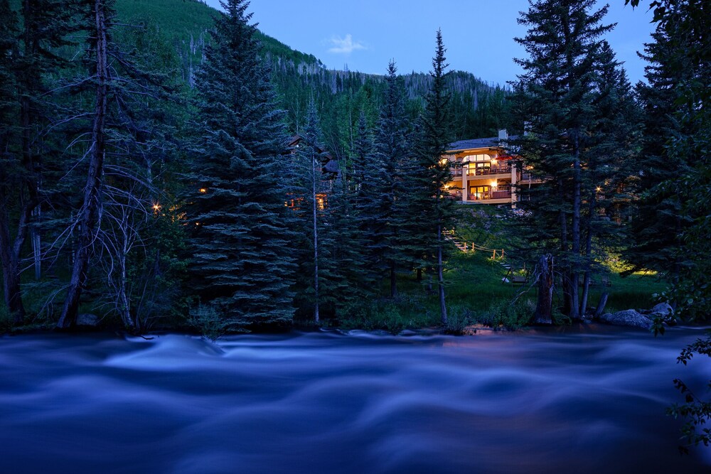 VAIL CASCADE/ON RIVER/LUX 7BD SLEEPS up to 16, MULTI FAMILIES WALK TO ...