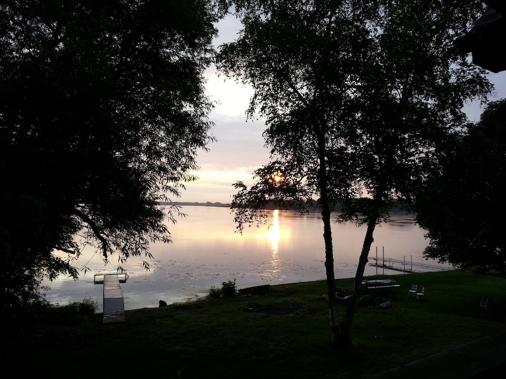Unique Family Home Overlooking Beautiful Wind Lake With 117' Lake ...