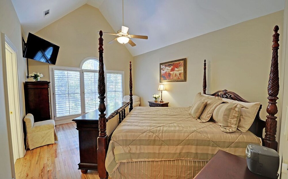 Angel Cove Family Vacation House - Forsyth County | Vrbo