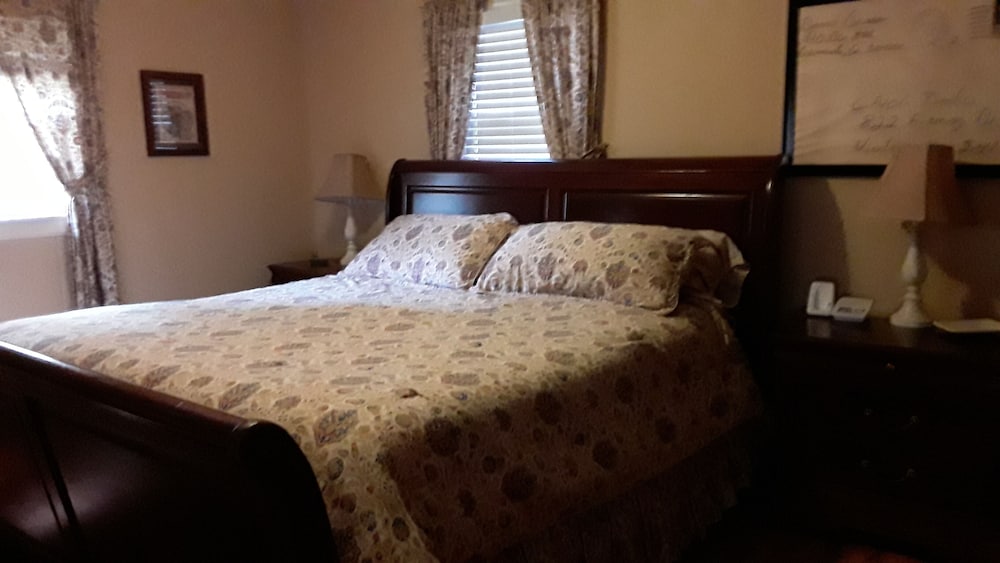 Private, Peaceful Cottage on the Chestatee River and Dahlonega Plateau ...