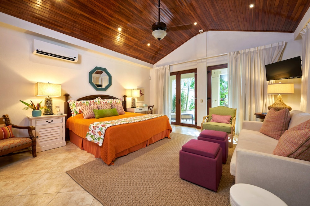 VILLA CASCADA - Luxury Oceanfront Villa ideal for family and friends ...