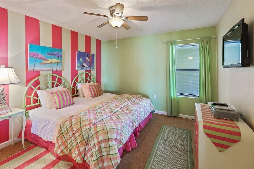 NEWLY RENOVATED SUMMERCHASE BEACHFRONT LUXURY - INDOOR/OUTDOOR POOLS ...