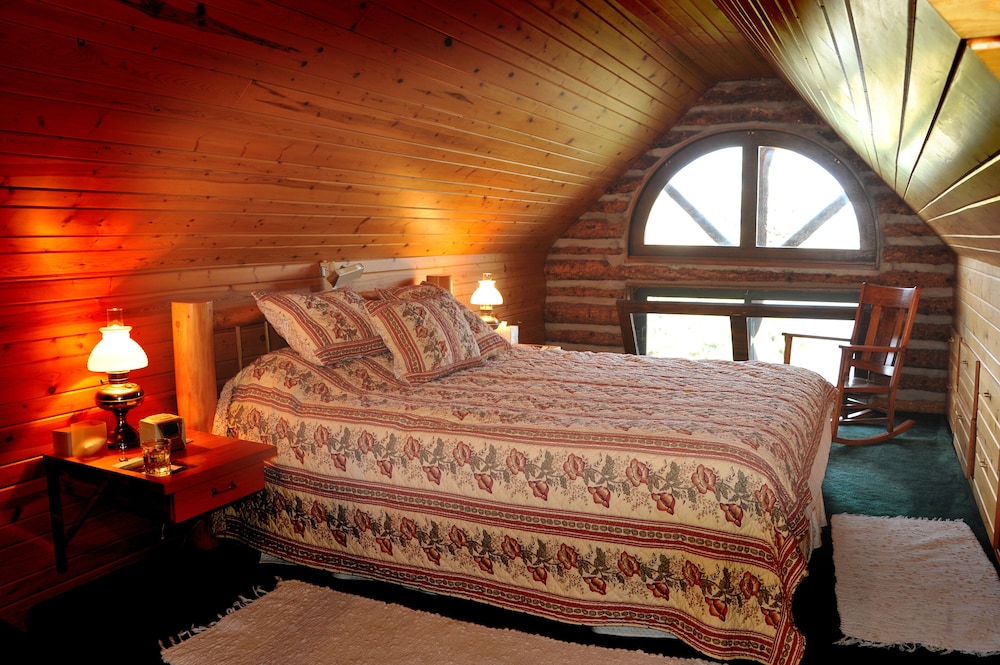 Historic Unique 1890's Log Cabin At Canyon Ferry Lake, pet friendly ...