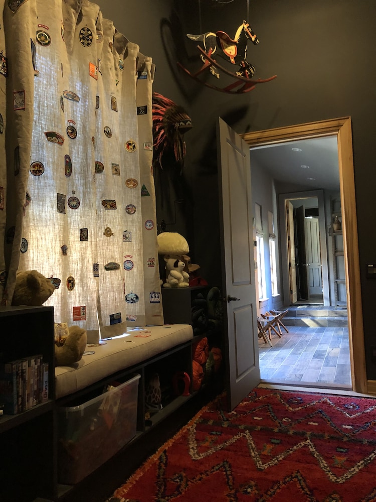 Country House with pool and hot tub on river - Twisp | Vrbo