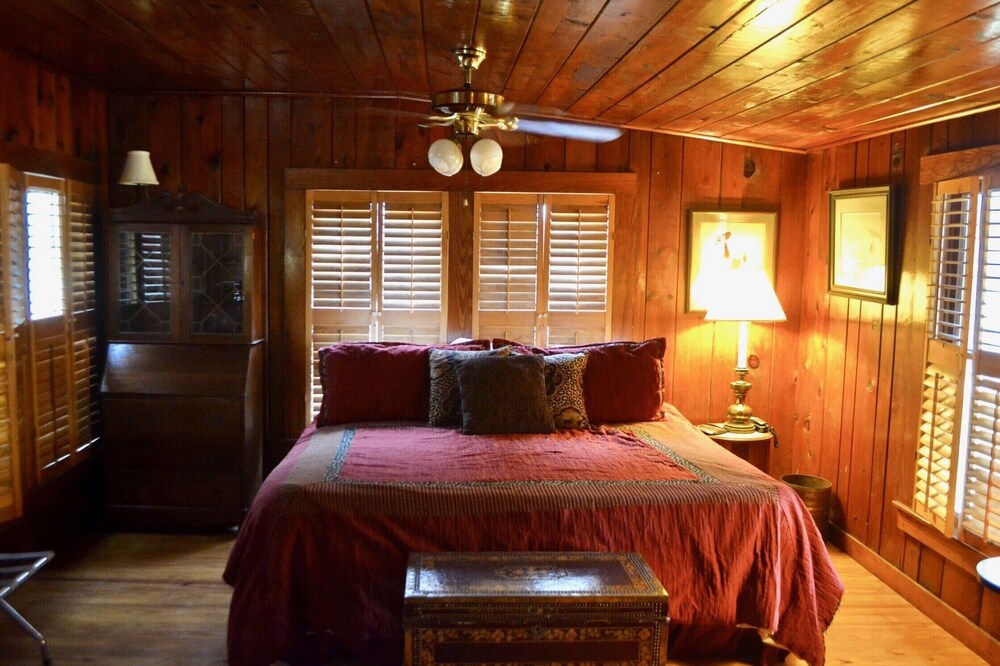 Discover Your Texas Hill Country Escape at Poco Loco Ranch! - Kendall ...