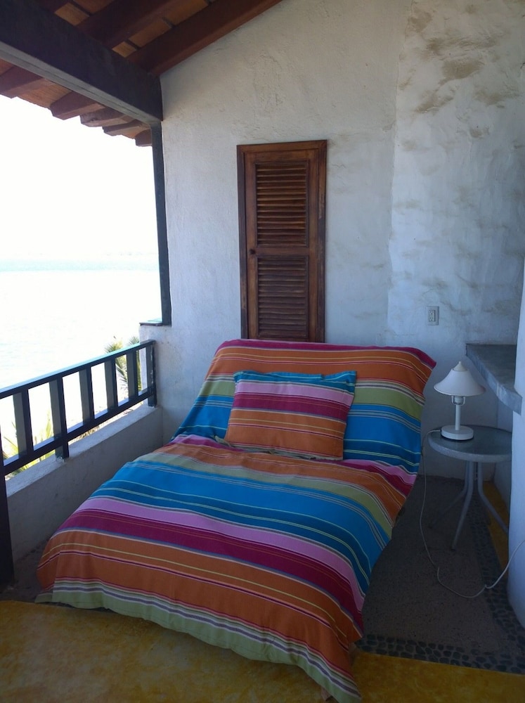 Breathtaking ...Oceanfront Corner In The Heart Of Centro - Gringo Gulch ...