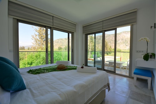 Dalyan Villa / Private Pool / For 10 People / 5 Br - Dalyan