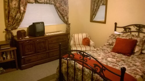 Spacious Golf Course Home In Great Location - Sebring, FL