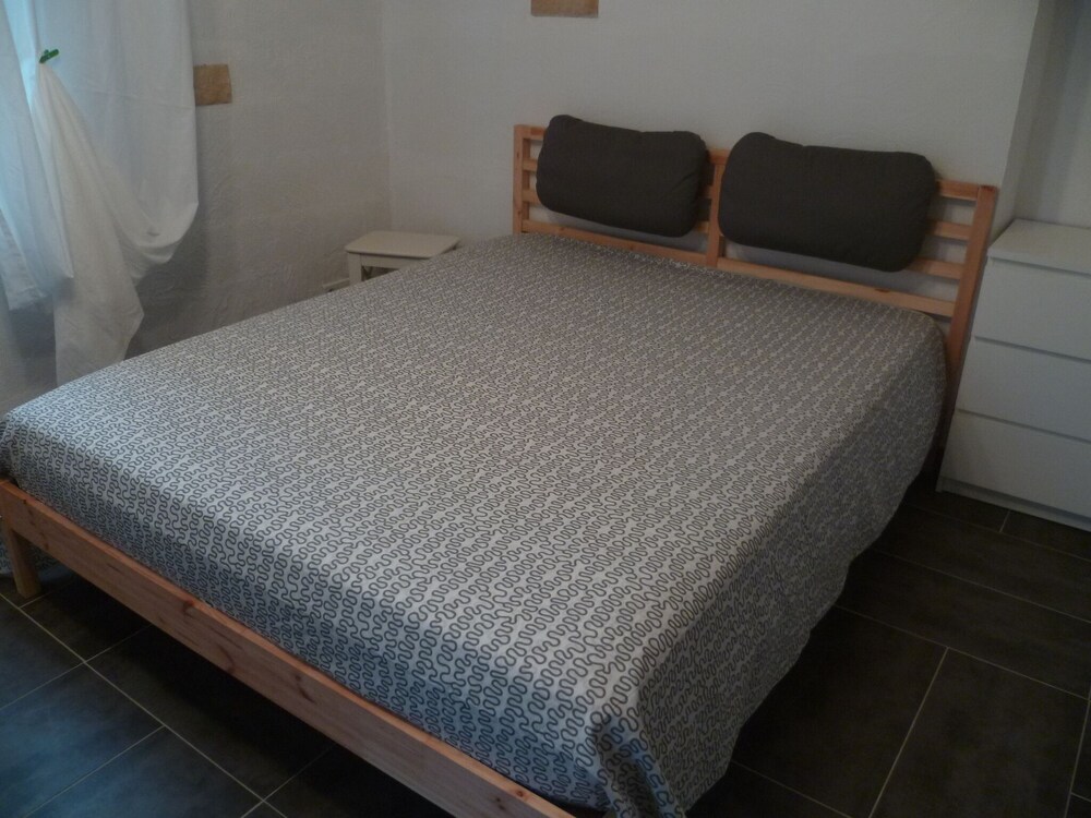 two-person studio with terrace in outbuilding of main house - Menton | Vrbo