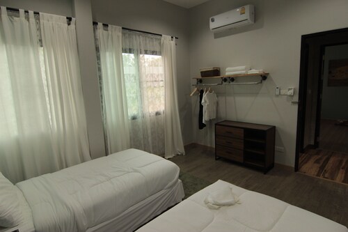 Lake & Mountain View Villa– Chiangmai Hotsprings - Mae On District