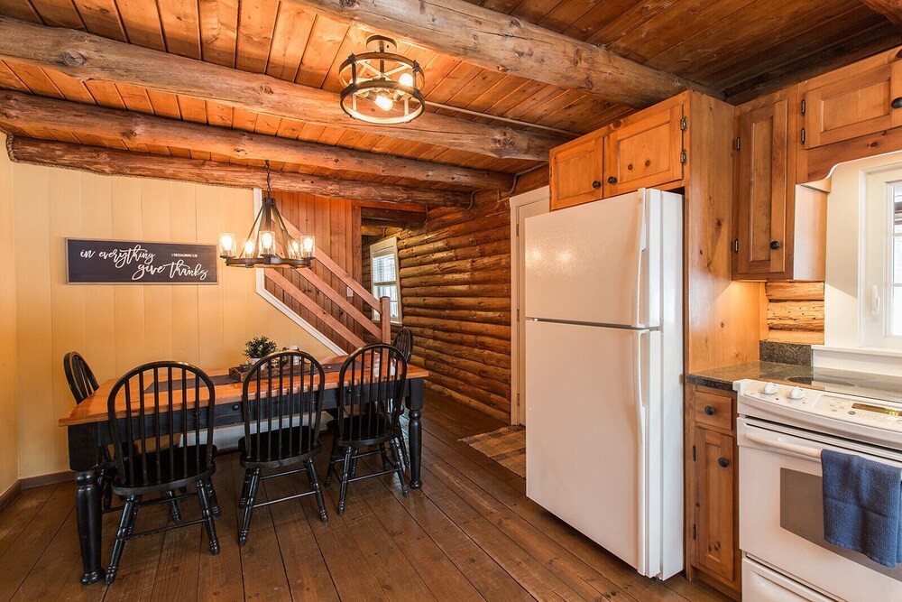 Fox Creek Cabin, spacious log cabin in woods with stream, in Lancaster ...