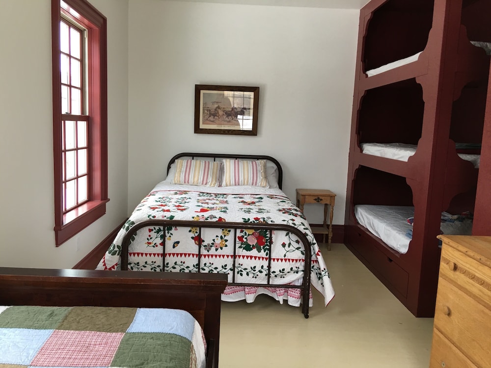 The Farmhouse At Spring Farm - Spring City | Vrbo