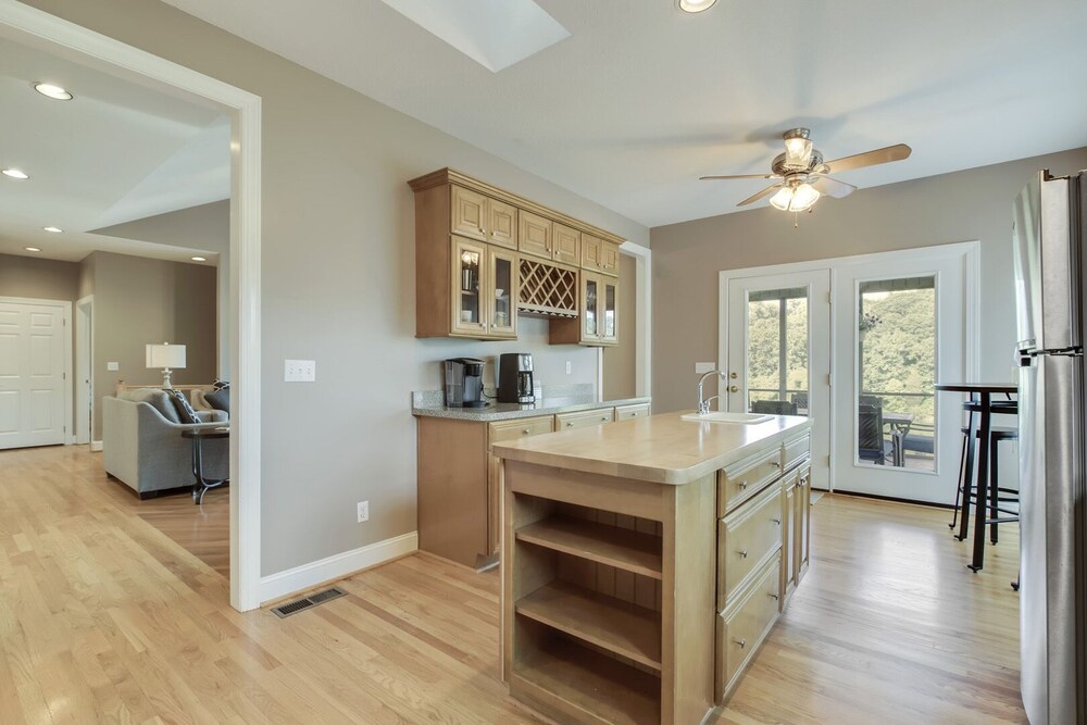 Ready to ESCAPE?! Come to the LAKE! Direct Lake Access! - Toqua Coves ...