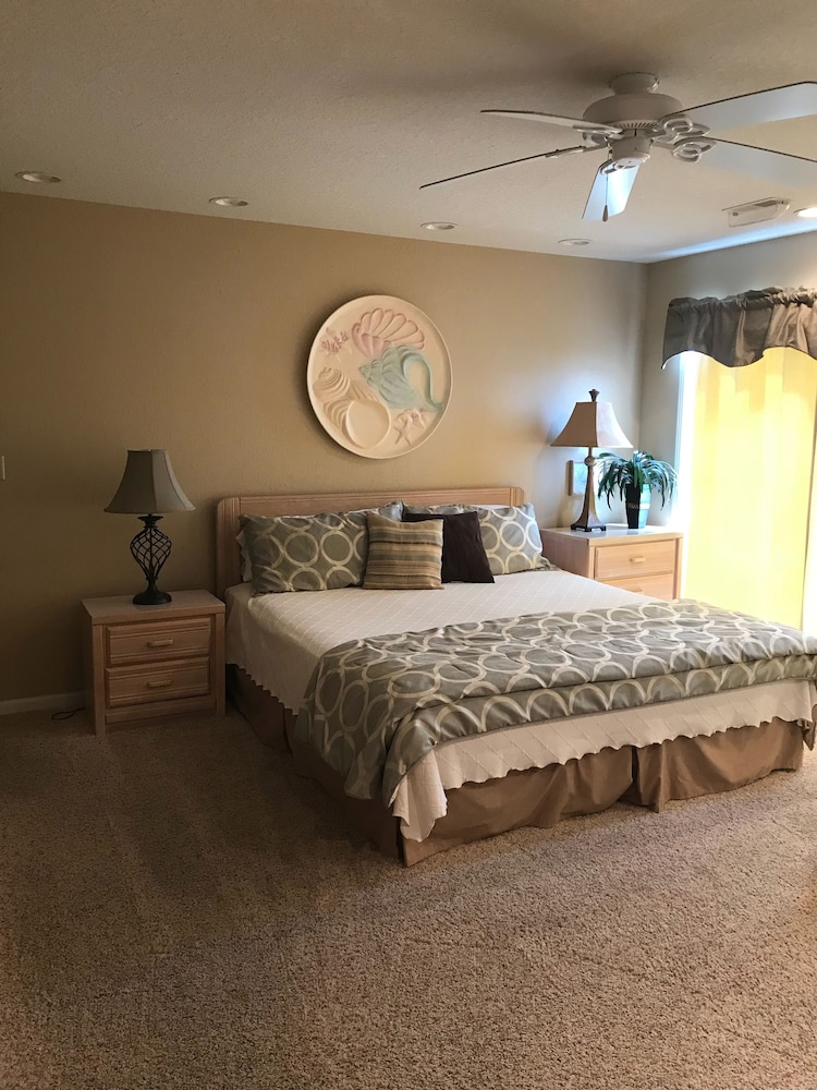 Gorgeous Main Channel Lakefront Condo at Regatta Bay. - Village of Four ...