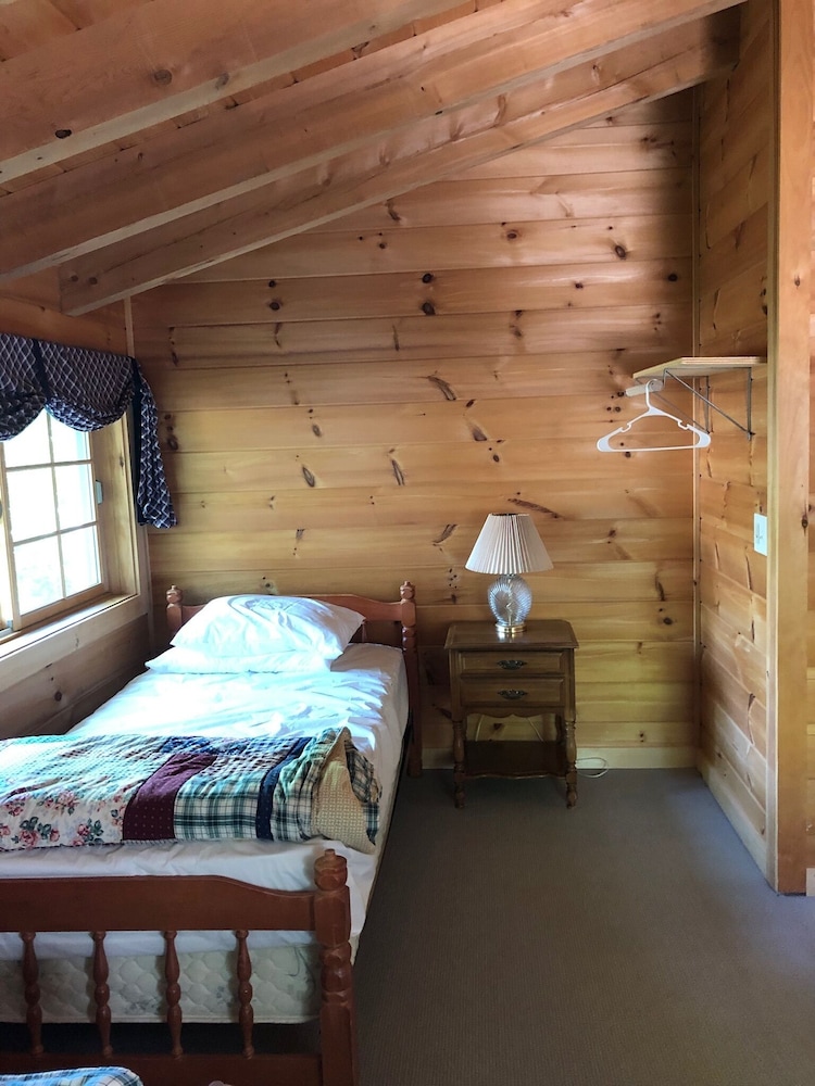 Sebago Lake Waterfront Rental on Frye Island - Frye Island | Vrbo