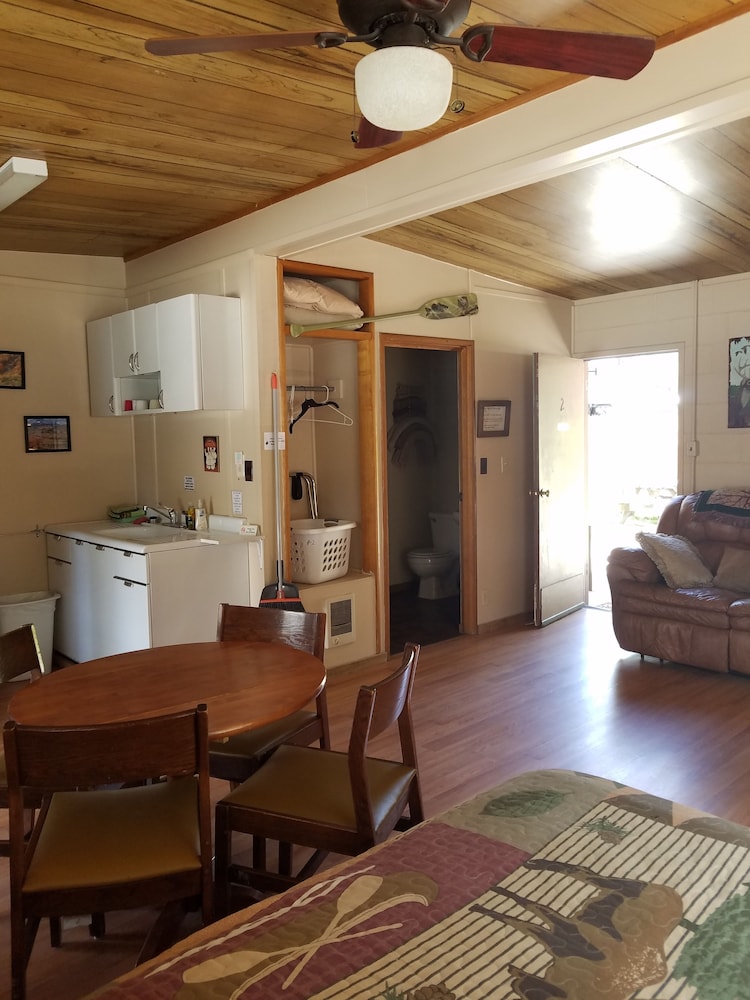 Liar's Cove Resort in Conconully | Best Rates & Deals on Orbitz