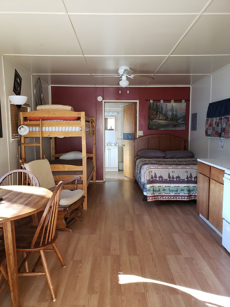 Liar's Cove Resort in Conconully | Best Rates & Deals on Orbitz