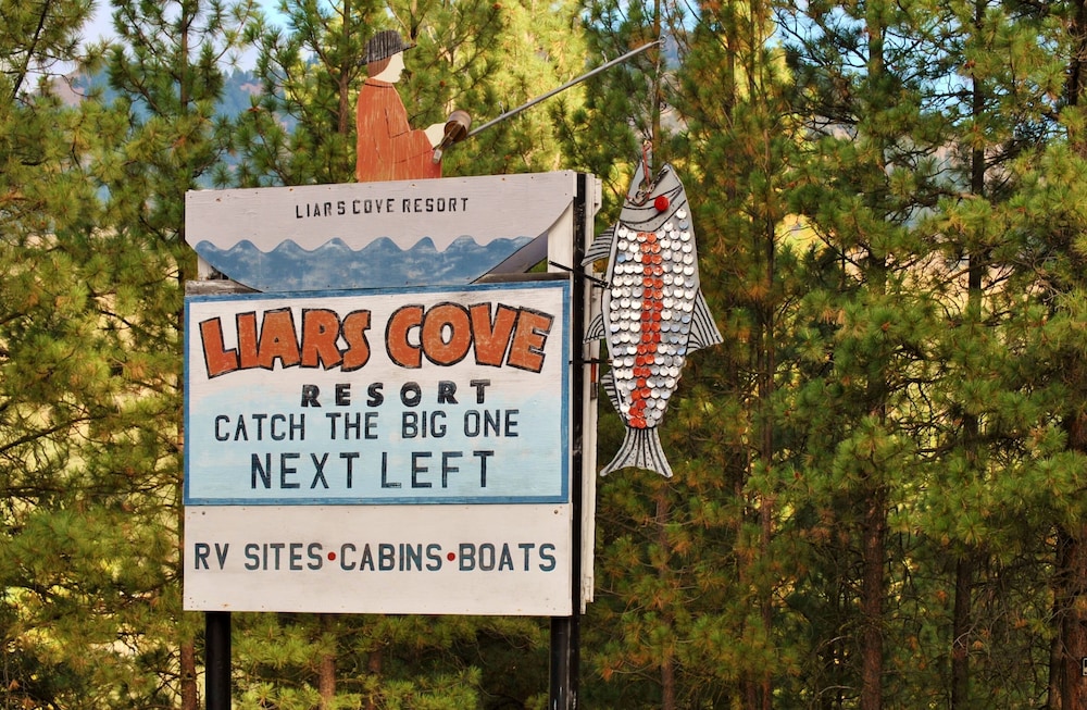 Liar's Cove Resort in Conconully | Best Rates & Deals on Orbitz