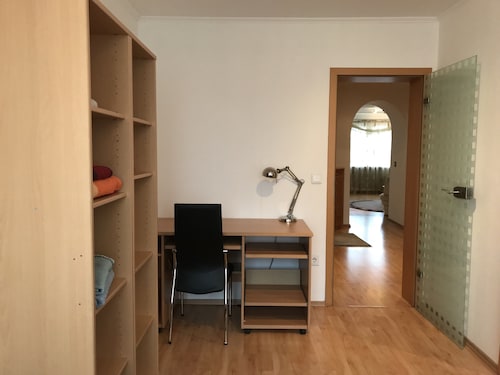 3-rooms Apartment Near Messe Düsseldorf/essen - Duisburg Hbf Station