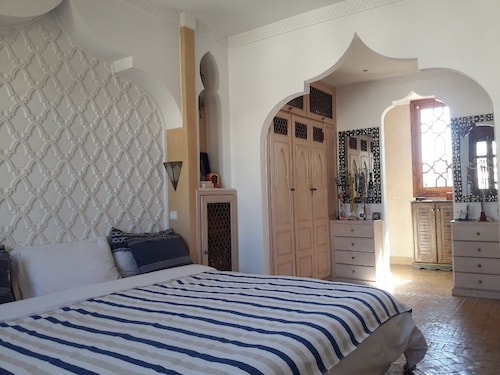 Magnifique Villa Avec Piscine Quartier Residentiel - Agadir