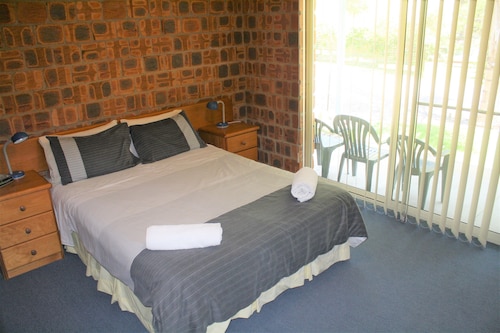 Dybara Park - All 4 U - Bermagui / Barragga Bay - Mimosa Rock