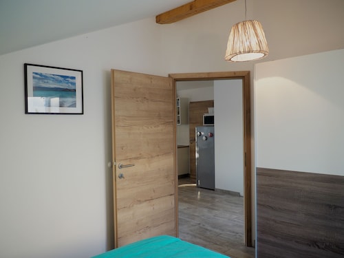 New Spacious (80m2) Modern Place In A Quiet Street - Malinska
