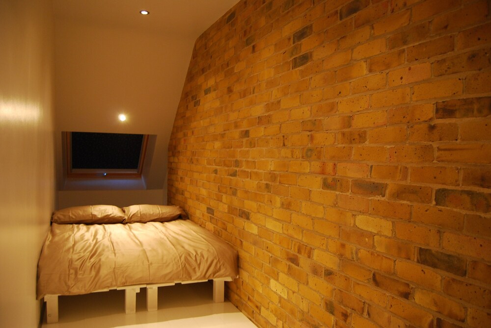 Lovely flat on two floors in the heart of London. - London | Vrbo