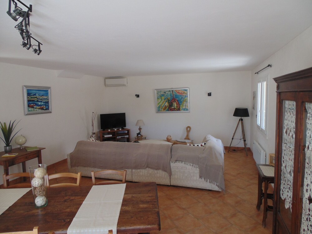 Mas provençal at the foot of the Luberon - Cavaillon | Vrbo