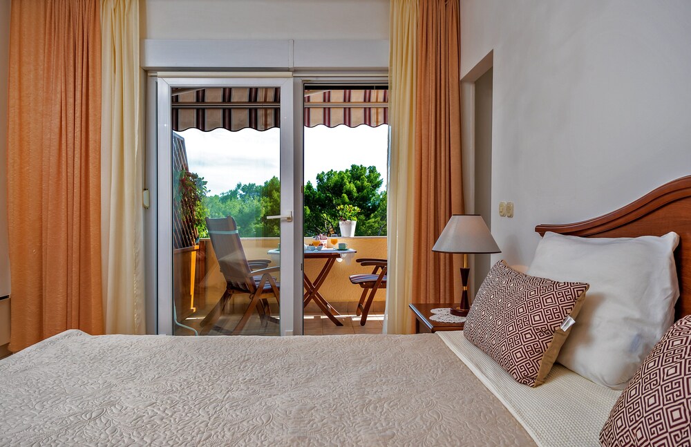 Apartment Emi no2 with sea view, near the beach - Split | Vrbo