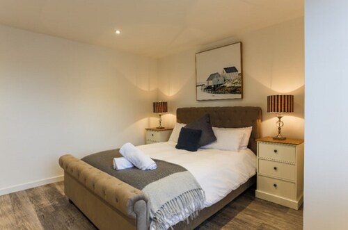 St Ives / Sleeps 14 / Hot Tub /Parking / Play Area - Cornouailles