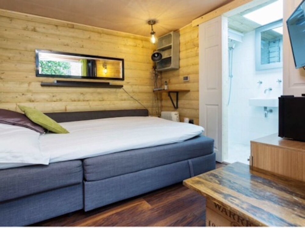 Stunning large flat overlooking Clapham Common London - London | Vrbo