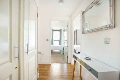 Modern & Secure 2 Bedroom Central East London Flat - 그리니치