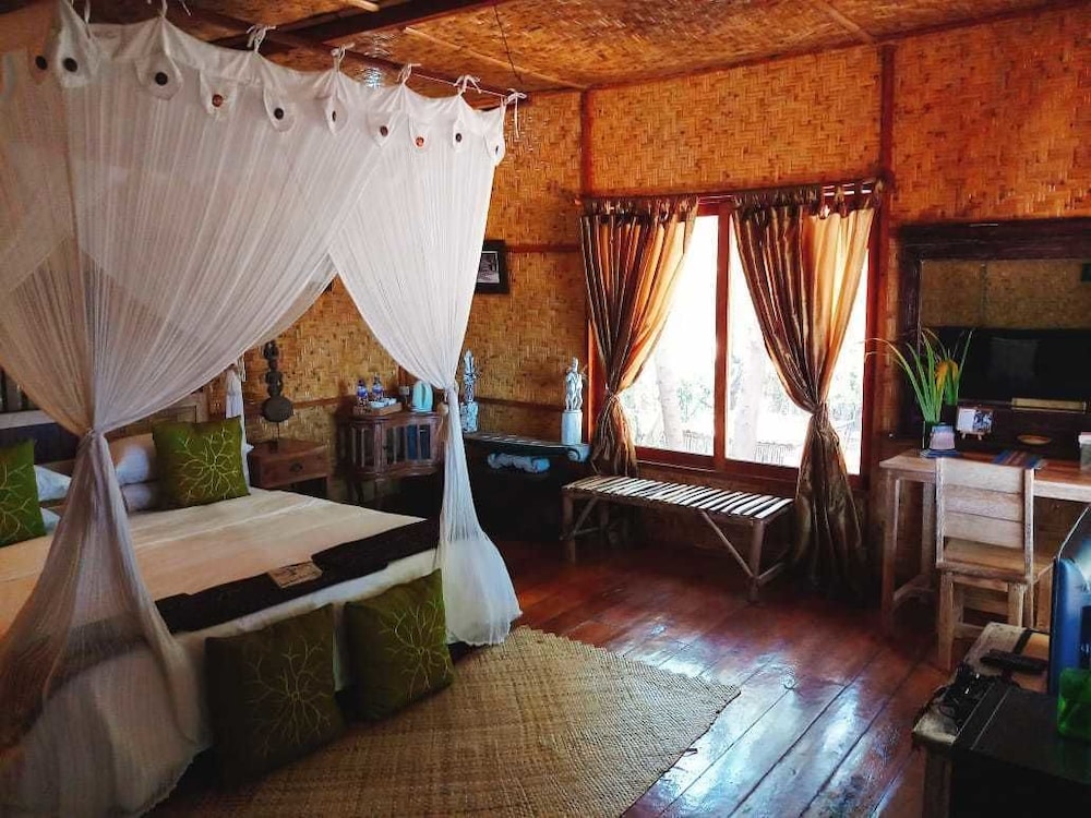 Cemara Beach Resort in Mondu | Best Rates & Deals on Orbitz