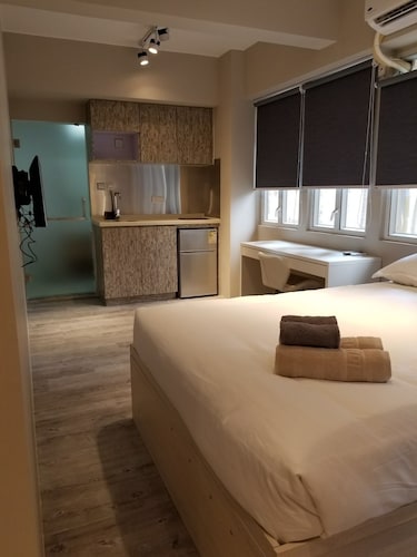 Bonham Strand West Luxury Studio *7g - Sheung Wan